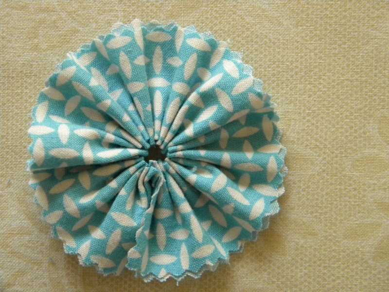 DIY Ruffled Cake Toppers - The Sweetest Occasion