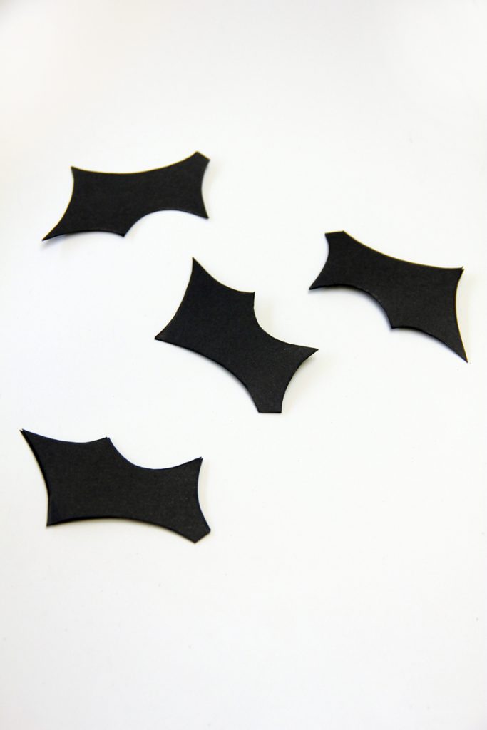 DIY Bat Garland - The Sweetest Occasion
