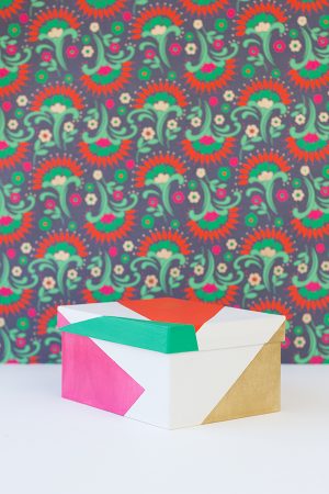 DIY Color Blocked Gift Boxes - The Sweetest Occasion