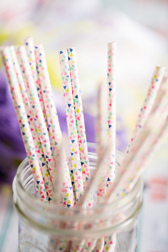 A Summer Neighborhood Lawn Party - The Sweetest Occasion